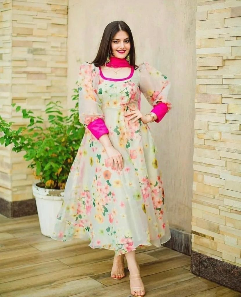 31 Trending Kurtis Designs For A Stunning Look | Kurti Ki Design In 2024