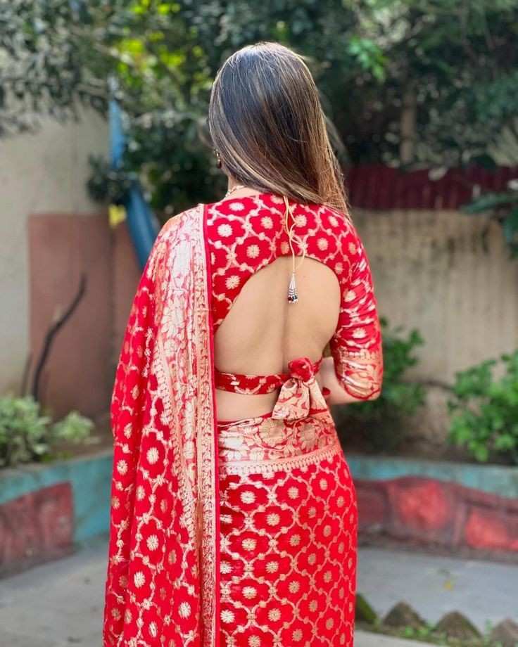 Beauty of Banarasi Blouse Designs: Top Picks for 2025